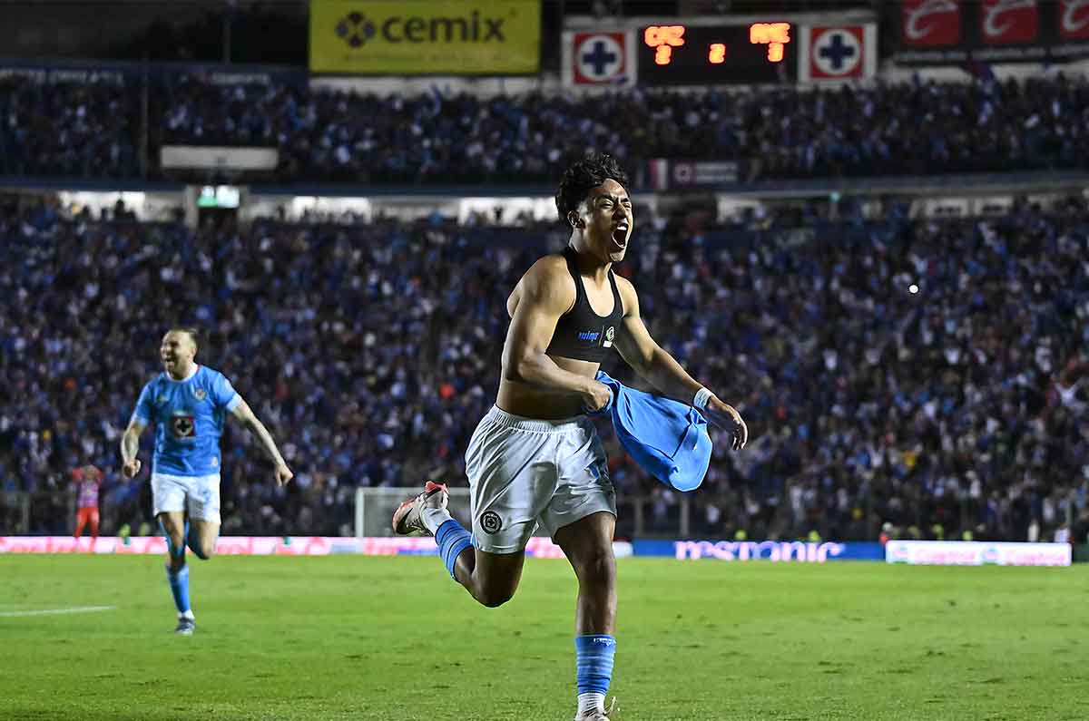Jugador con pasado en América, ahora es joya de Cruz Azul y es llamado a ser estrella