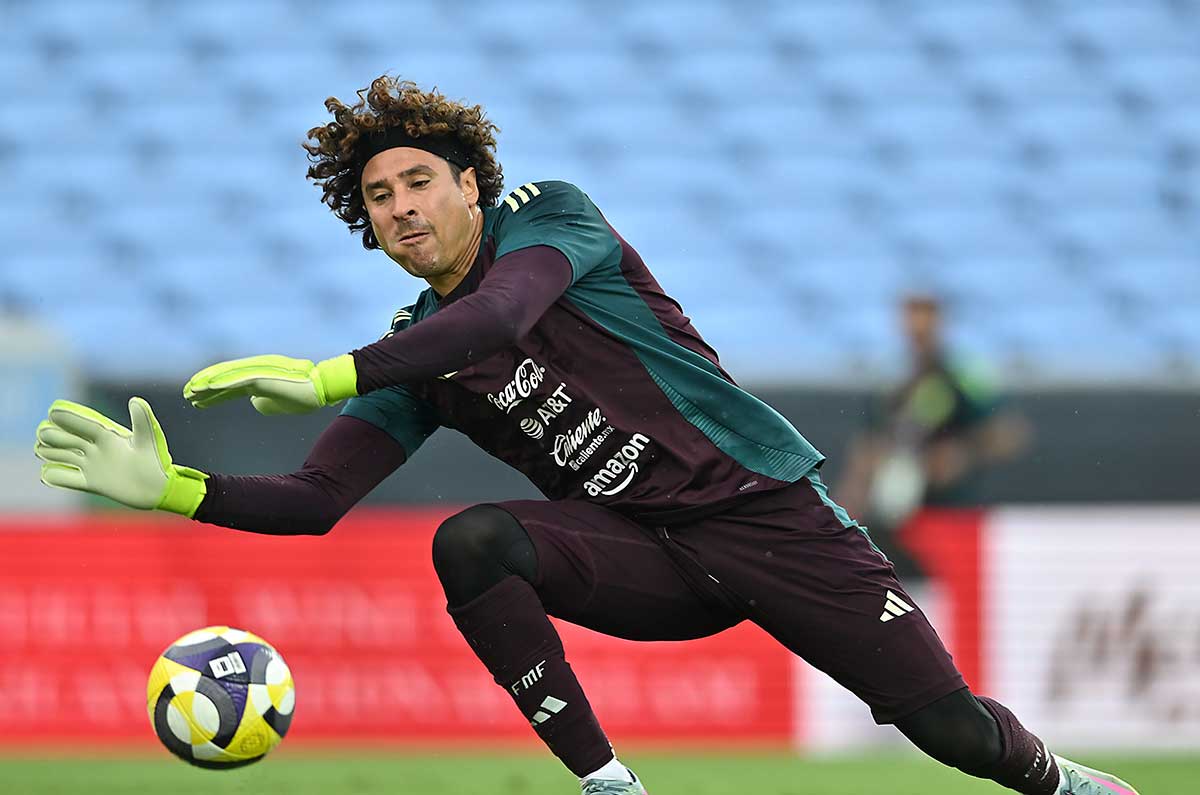 Conejo Pérez avala a Guillermo Ochoa como portero de la Selección Mexicana