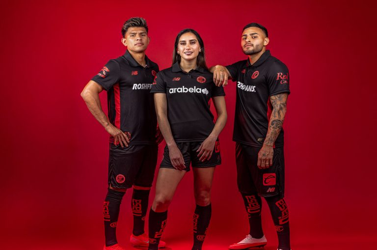 toluca-y-new-balance-en-busca-de-elegancia–presentan-nuevo-jersey ...